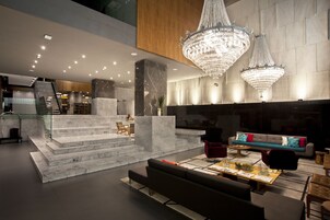 2 bares/lounges, bar ao lado da piscina