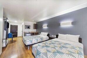 Escrivaninha, ferros/tábuas de passar roupa, Wi-Fi de cortesia