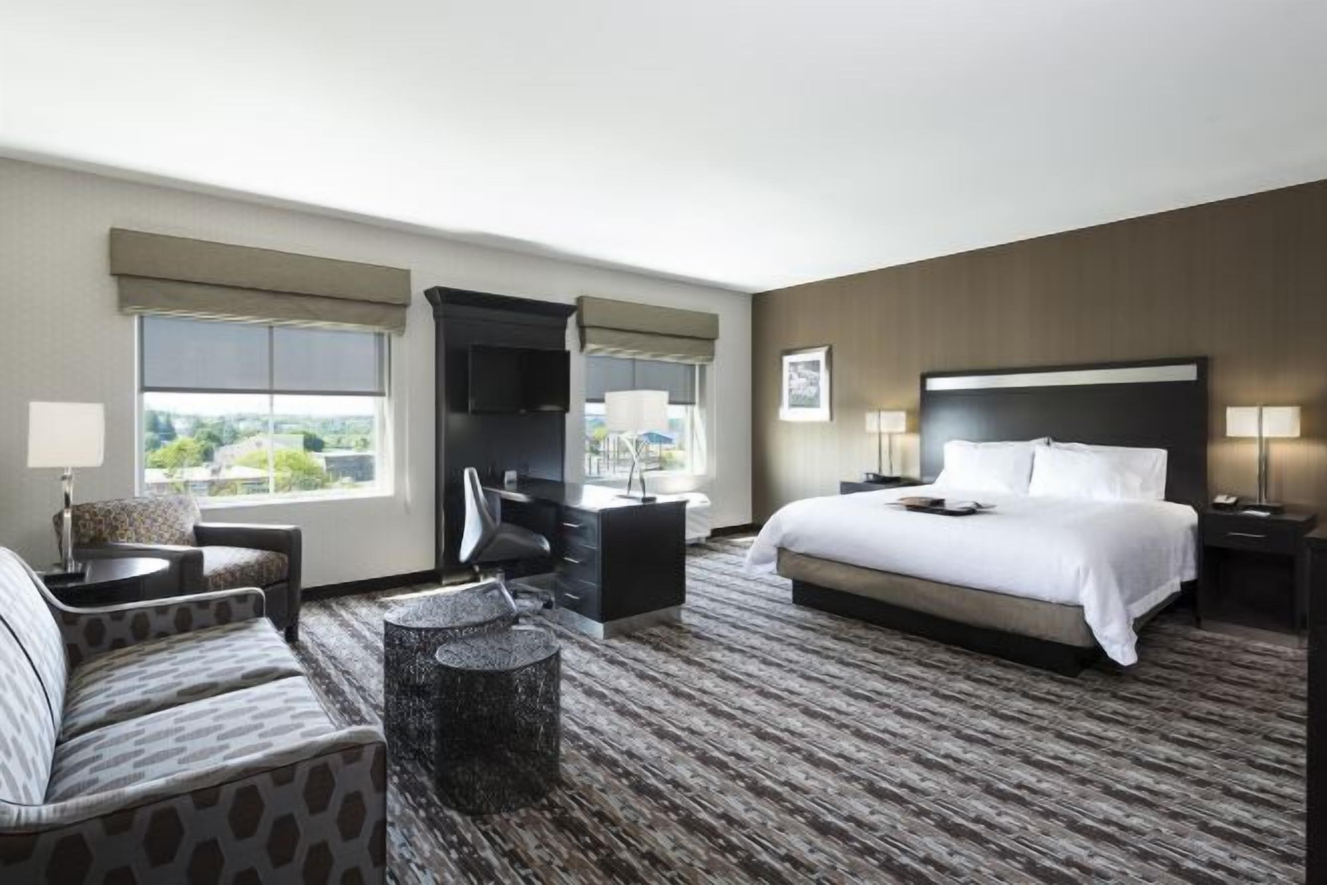 Cofre no quarto, secretária 