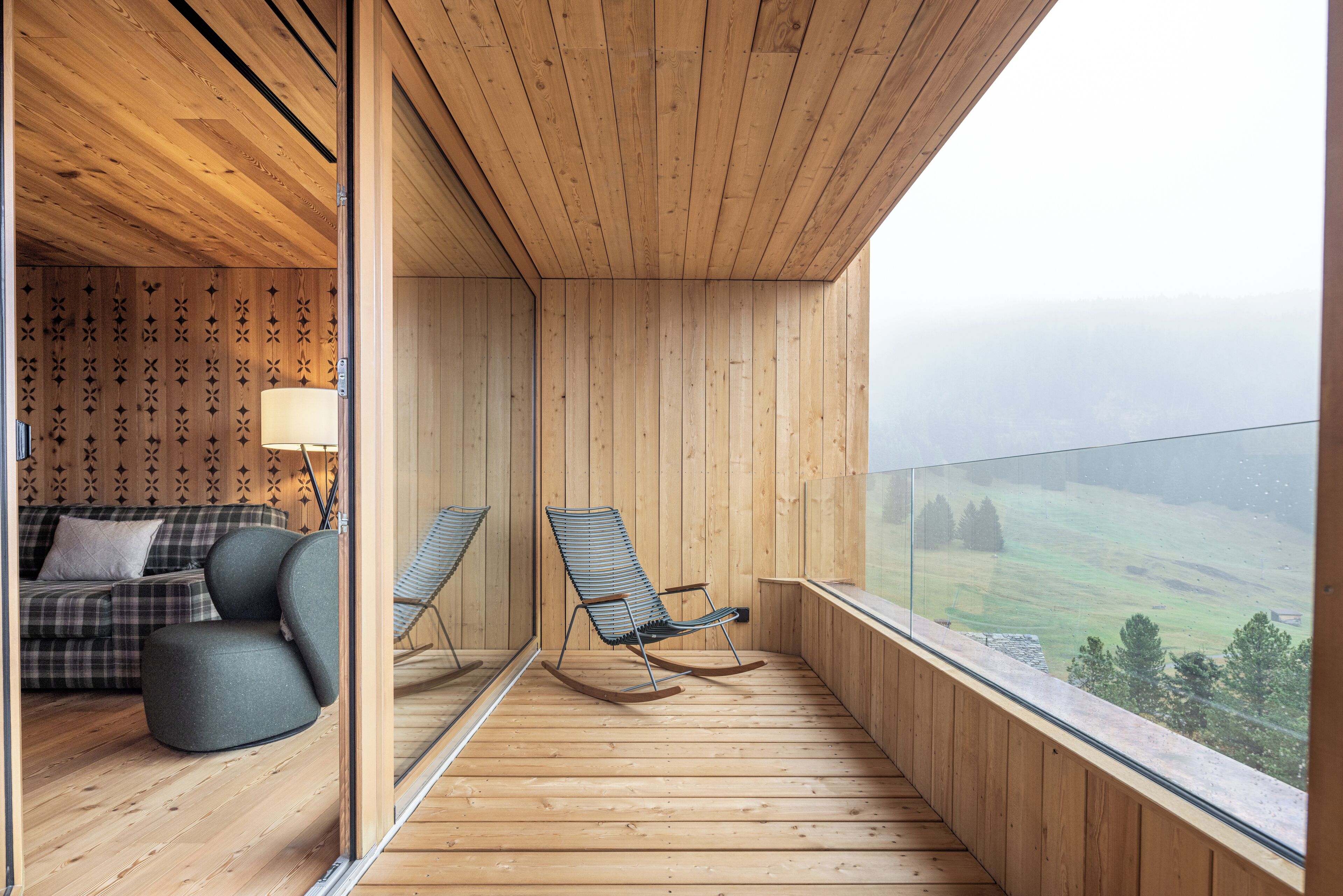 Suite Júnior | Roupa hipoalergénica, minibar grátis, cofre no quarto, secretária 