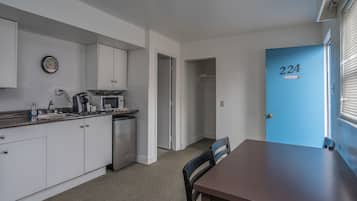 Suite, 1 quarto | Secretária, Wi-fi grátis