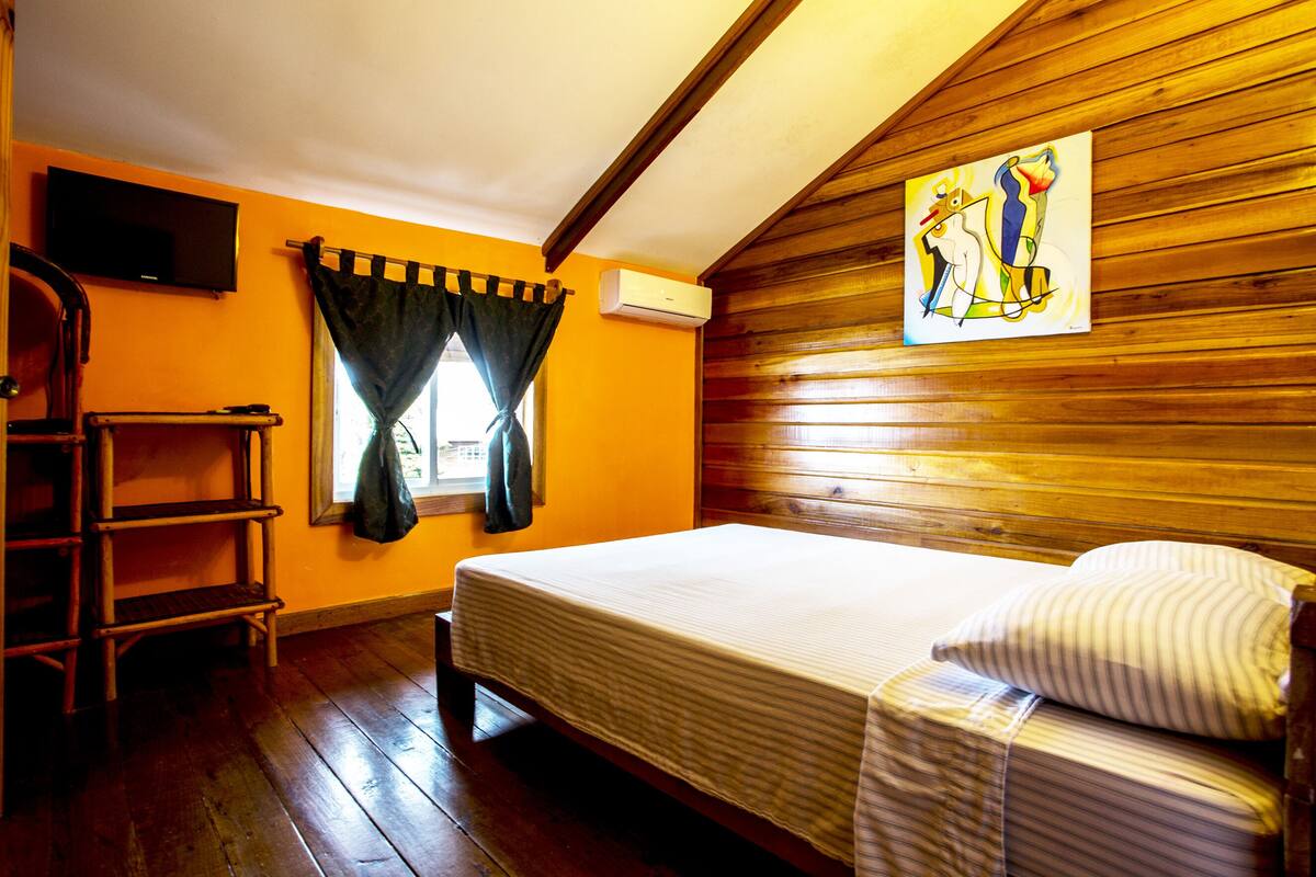 Quarto Duplo Standard, não fumadores | Cortinas/cortinados opacos, Wi-fi grátis 