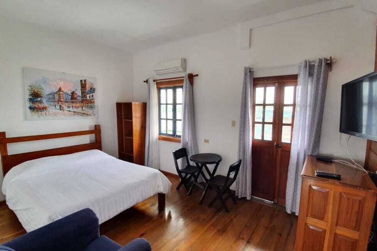 Suite, vista para o oceano | Cortinas/cortinados opacos, Wi-fi grátis 