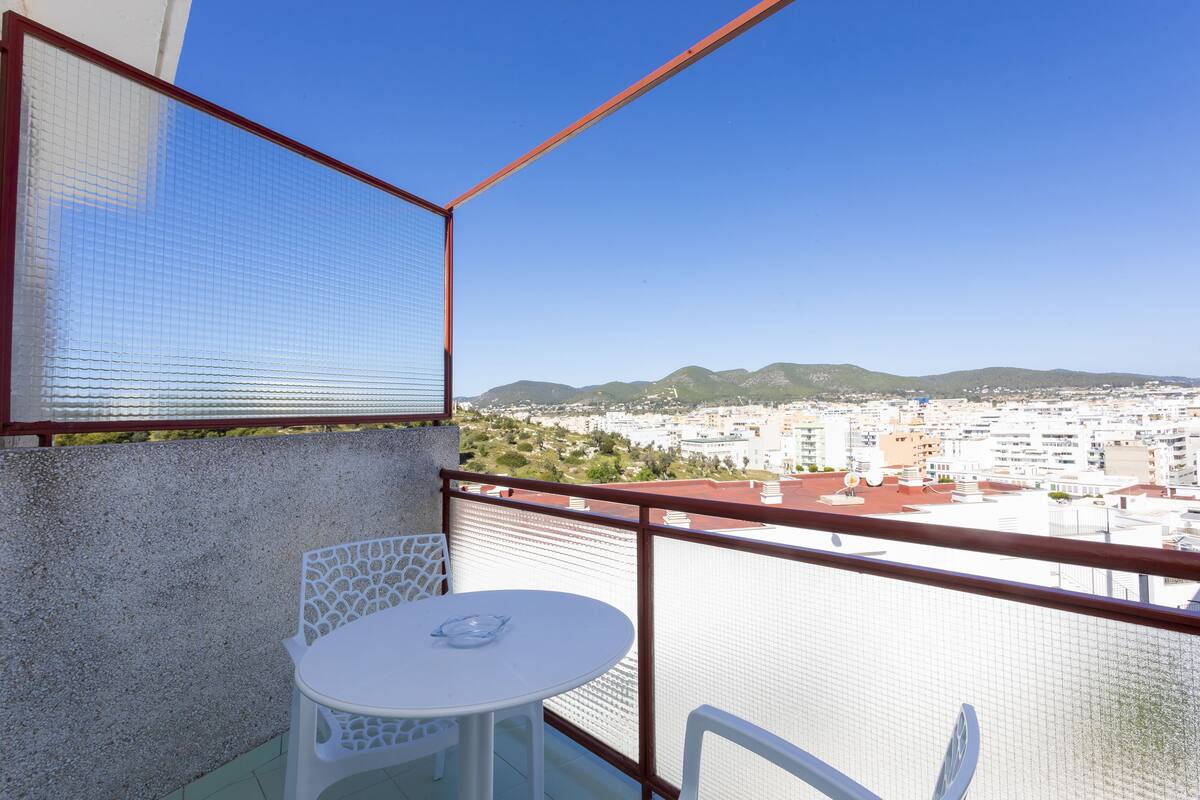 Quarto duplo superior, 2 camas de solteiro | Terraço/pátio
