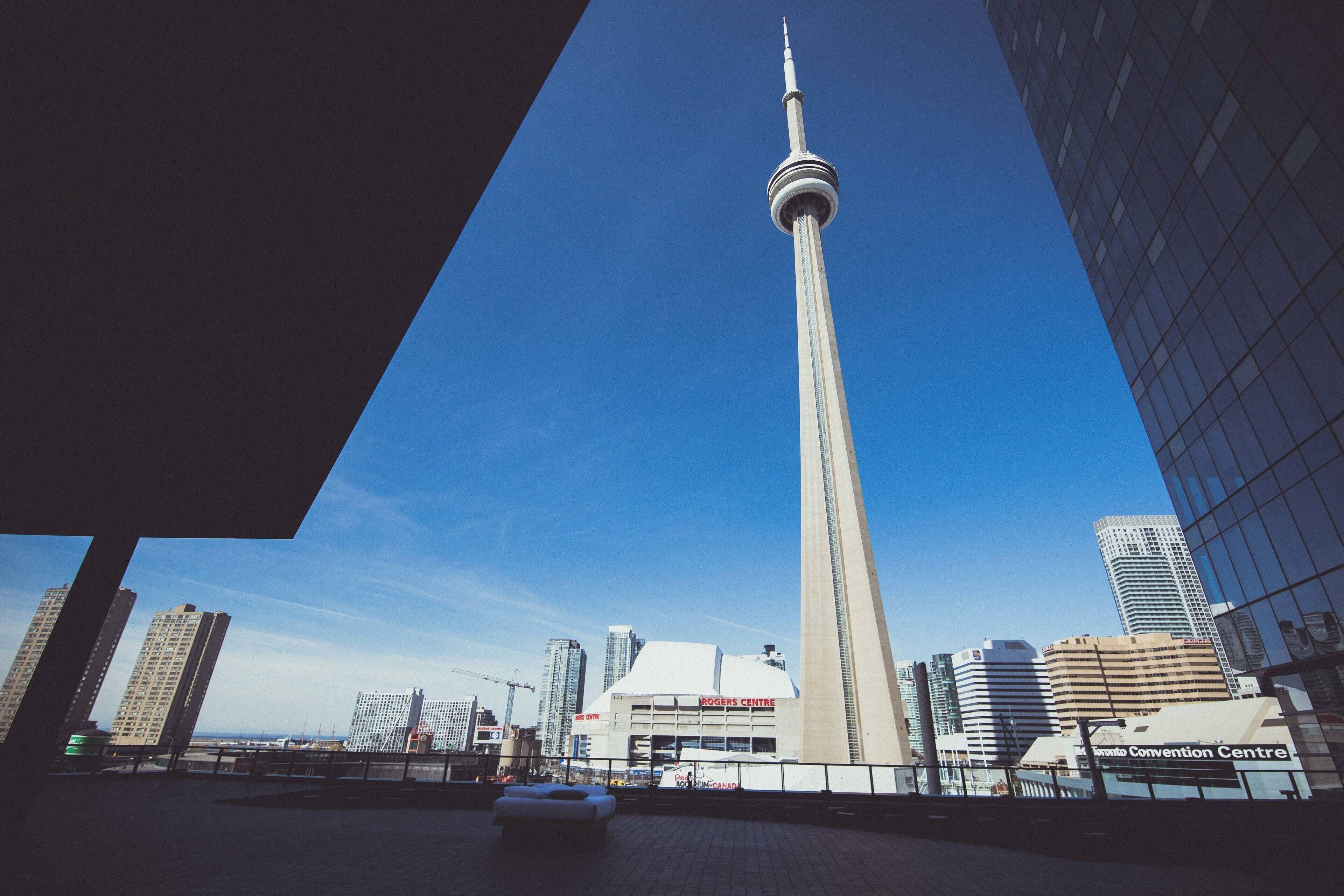 12 Best Hotels With A View Of CN Tower In Toronto | Trip101