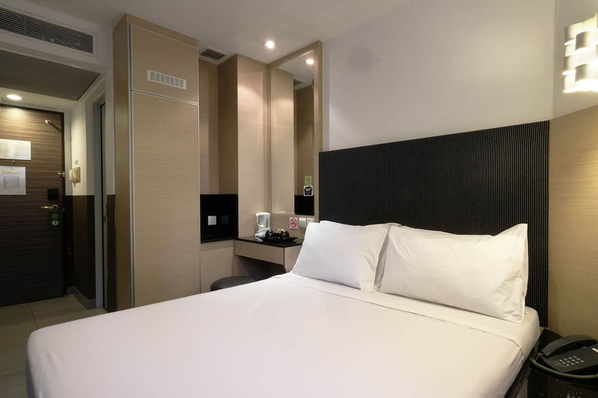 Quarto casal luxo | Escrivaninha, Wi-Fi de cortesia, roupa de cama