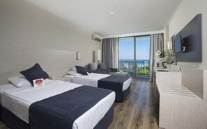 Frigobar, cofres nos quartos, escrivaninha, Wi-Fi (sobretaxa)