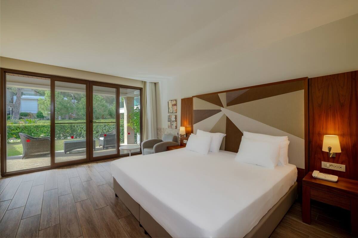 Lagoon Family Deluxe Suite Swim-up Sharing Pool | 4 quartos, roupa de alta qualidade, minibar grátis, cofre no quarto