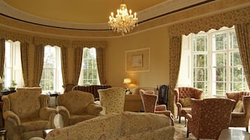 Lounge no hall