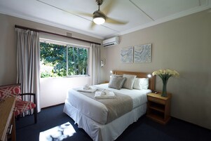 Apartamento, 2 quartos | Vista do quarto