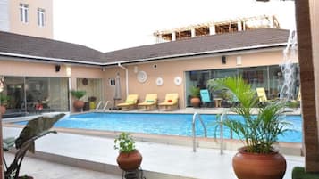 Piscina externa