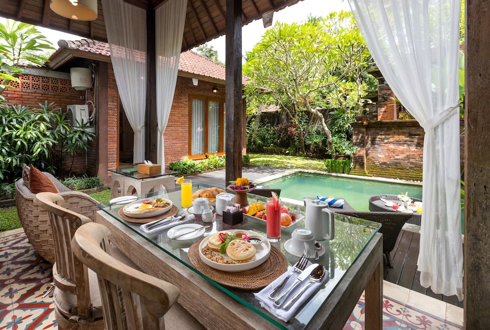 Ubud Raya Villa - Bali