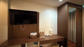 Quarto casal ou duplo superior | Frigobar, cofres nos quartos, escrivaninha, quartos à prova de som