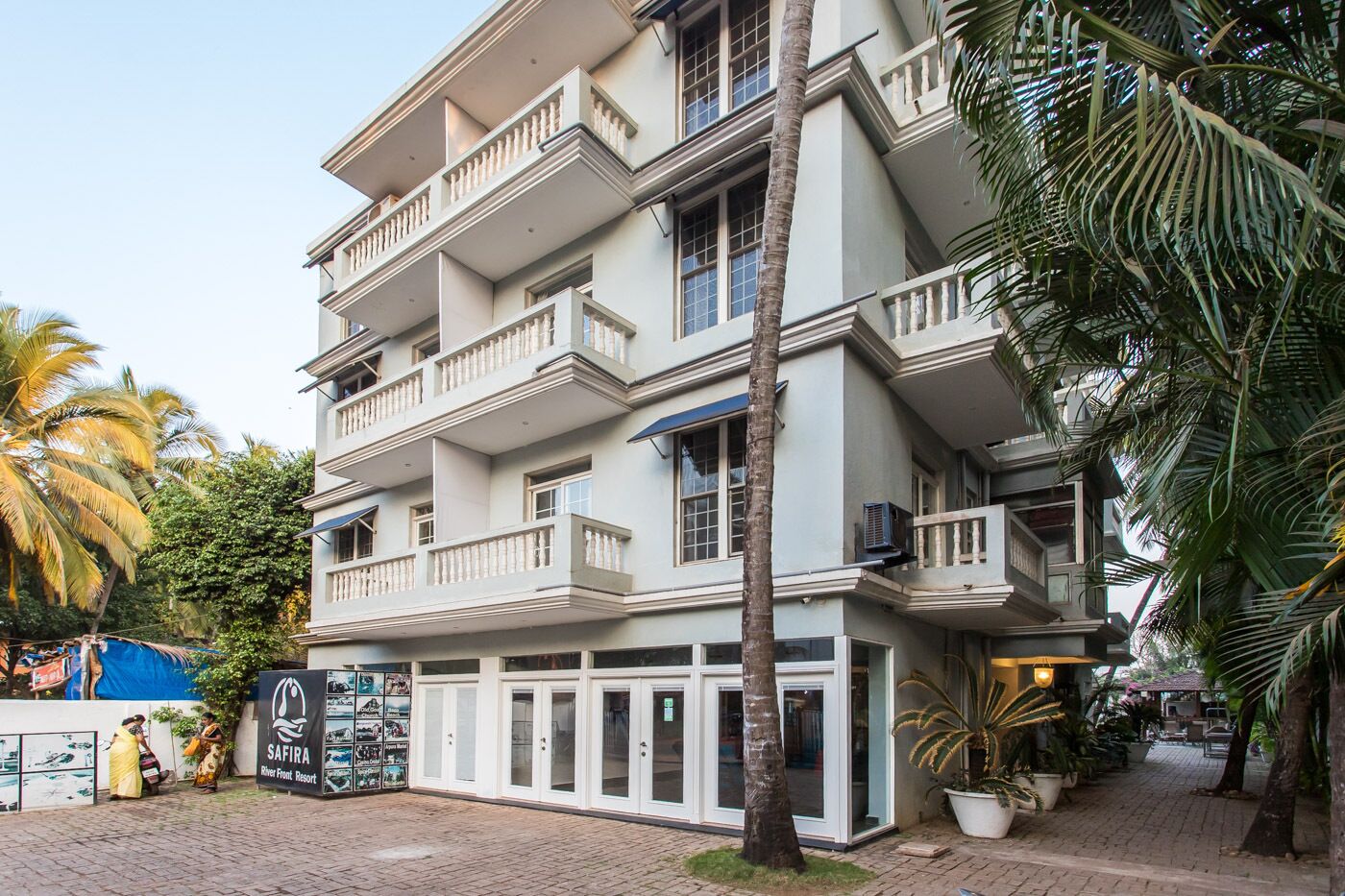 Fachada da propriedade