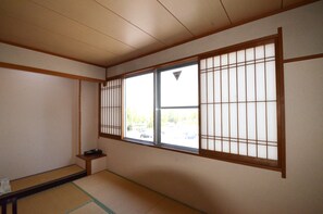 Quarto Tradicional, casa de banho privativa (12 Tatami Mats)