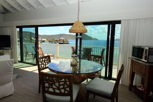 Condo, 1 quarto | Opções para refeição | 2 restaurantes, é servido café da manhã