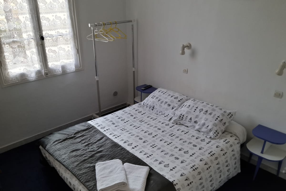 Cofre no quarto, ferro/tábua de engomar, Wi-fi grátis