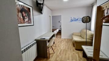 Quarto família | Cofres nos quartos, individualmente decorados