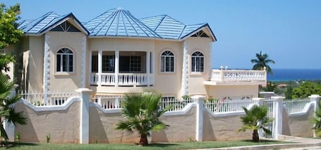 Fachada. Celebrity Villa Jamaica