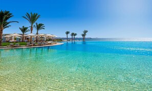 5 piscinas exteriores, espreguiçadeiras 