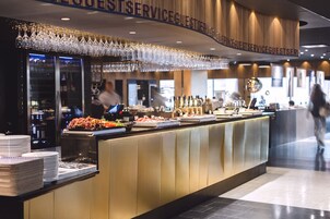 Pequeno-almoço tipo buffet diário incluído 