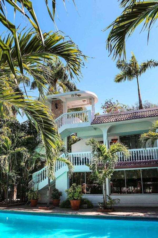 Le Plaza Hotel - Puerto Príncipe