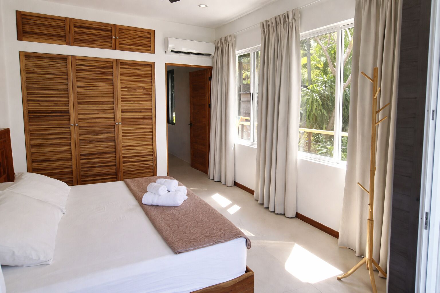 Apartamento superluxo, vista para o oceano | Roupas de cama premium, camas com colchões pillow-top