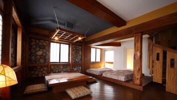 Suíte, para não fumantes (Maisonette,) | Escrivaninha, Wi-Fi de cortesia, roupa de cama