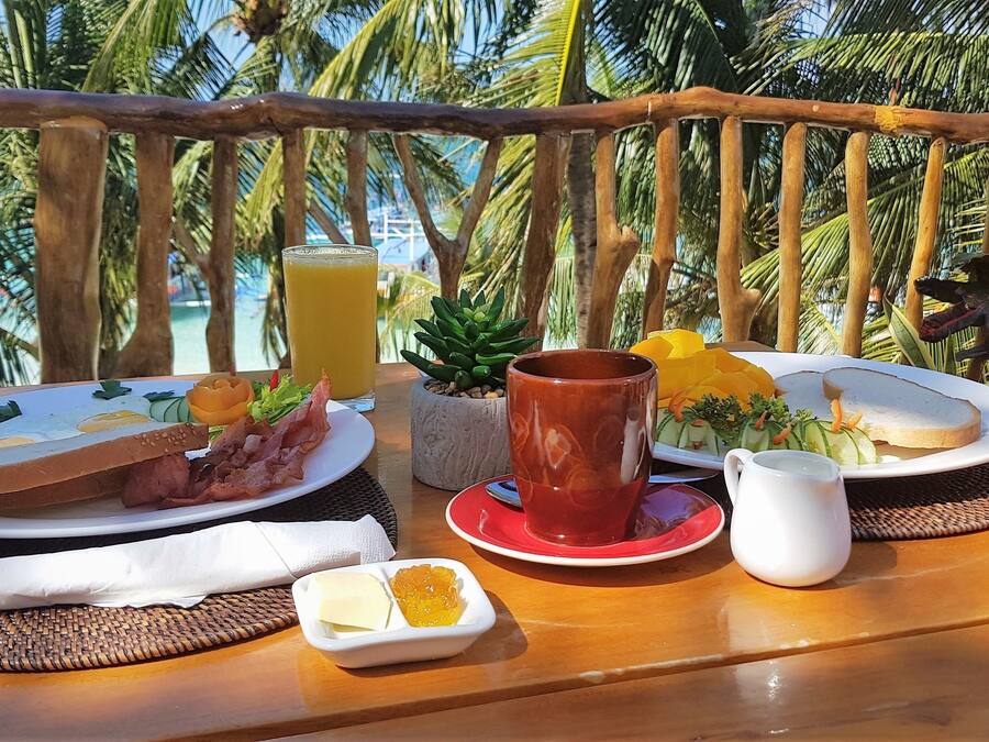 Pequeno-almoço preparado no momento diário incluído