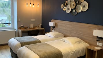 1 quarto, com decoração personalizada, com mobília individualizada