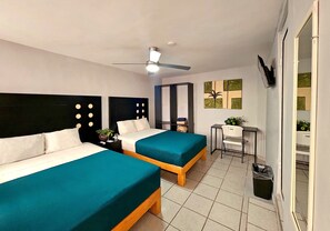 Quarto Comfort, 2 camas de casal, não fumadores | Ferro/tábua de engomar, Wi-fi grátis, roupa de cama fornecida 