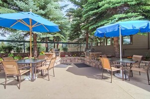 Área para churrascos e piqueniques