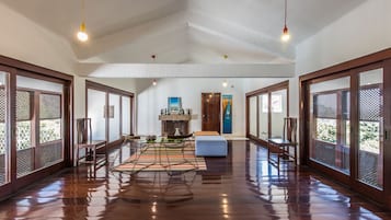 Entrada (vista interior)