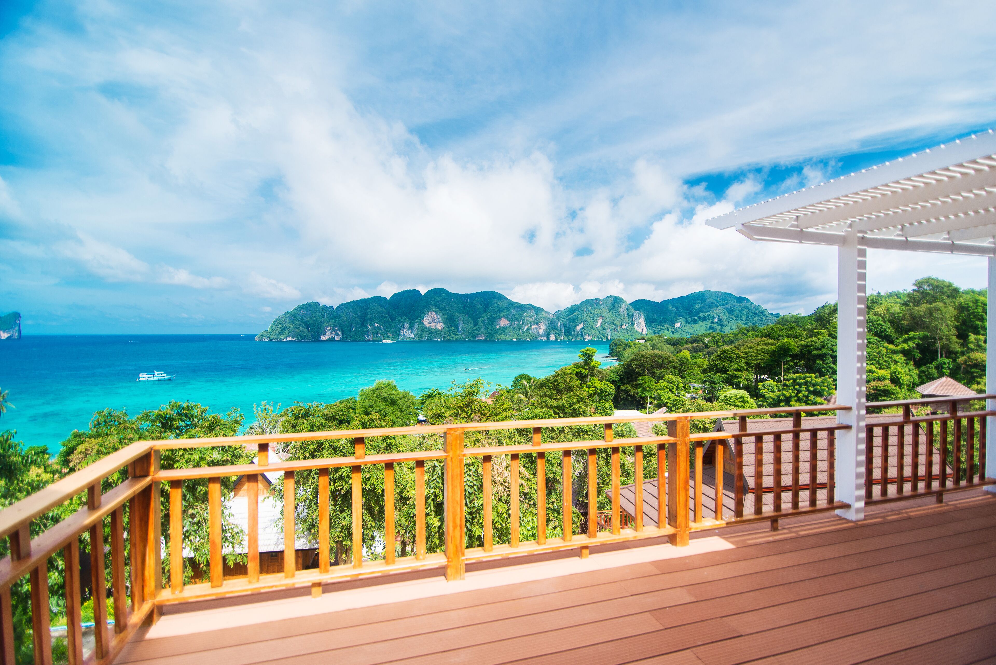 Superior with Partial Sea View Villa, Free Mini bar, Free Transfer to Tonsai Pier | Vista da varanda