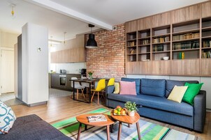 Apartamento, 1 quarto (Scandic - 50 Grunwaldzka Street) | Roupas de cama antialérgicas, cofres nos quartos