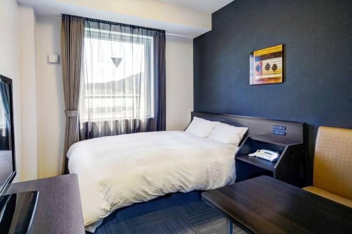 Escrivaninha, Wi-Fi de cortesia, roupa de cama