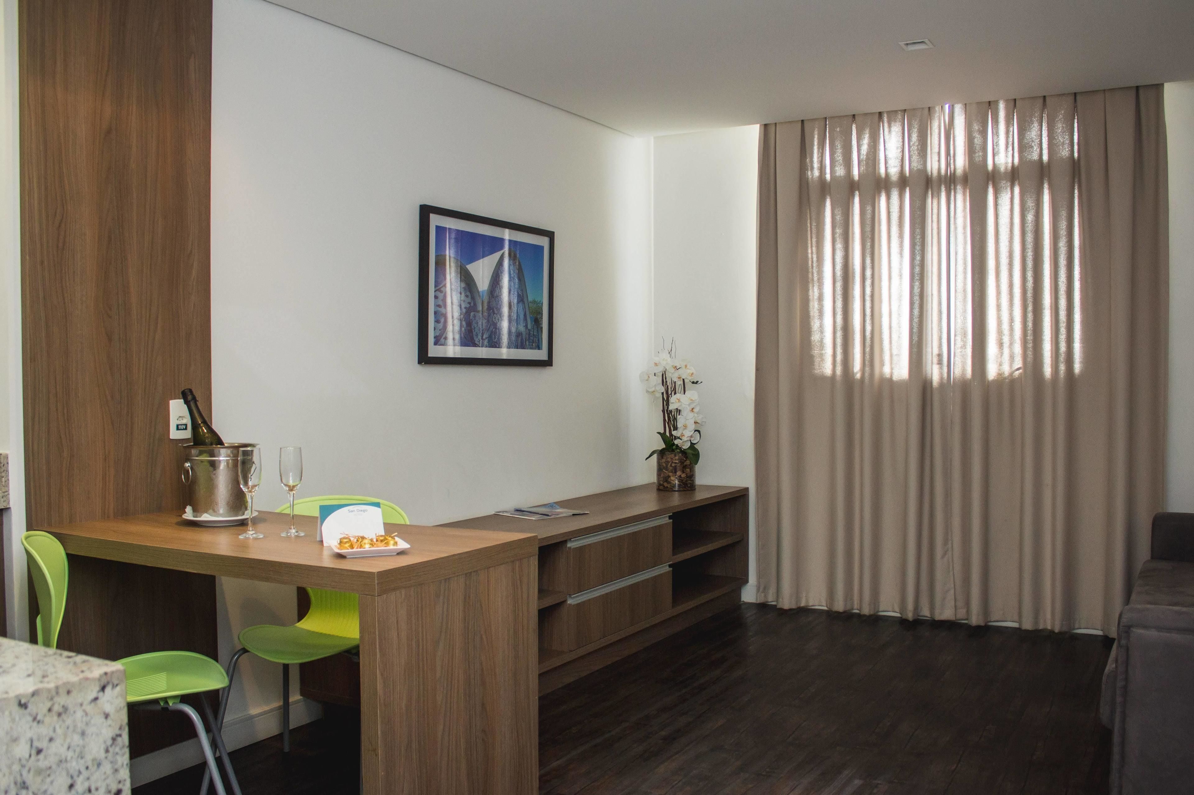 Premium Double Room | Minibar, cofre no quarto, secretária, Wi-fi grátis 