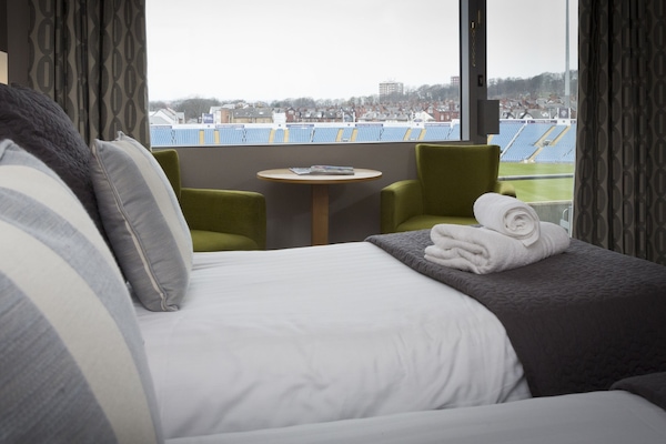 Quarto | Lençóis de algodão egípcio, secretária, cortinas/cortinados opacos