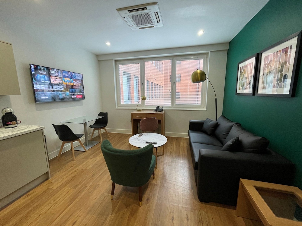 100 Kings Road By House Of Fisher - Reading