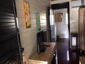 Bungalow (Flowers) | Cortinas/cortinados opacos, roupa de cama fornecida