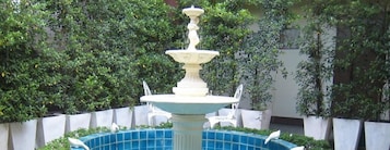 Televisor LCD de 32 polegadas com canais via satélite, televisor