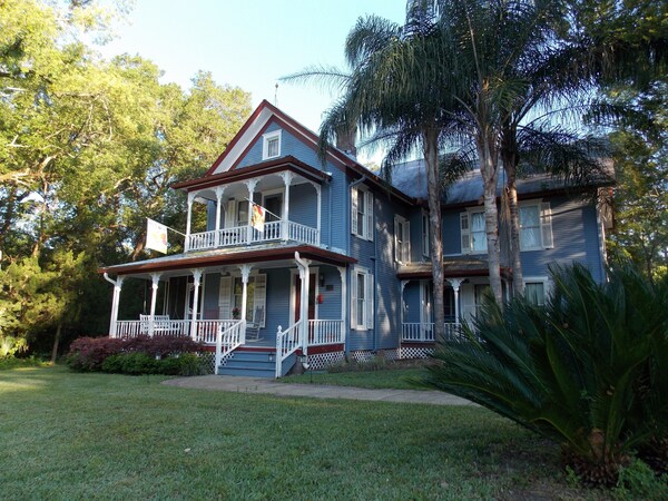 The Ann Stevens House - DeLand, FL