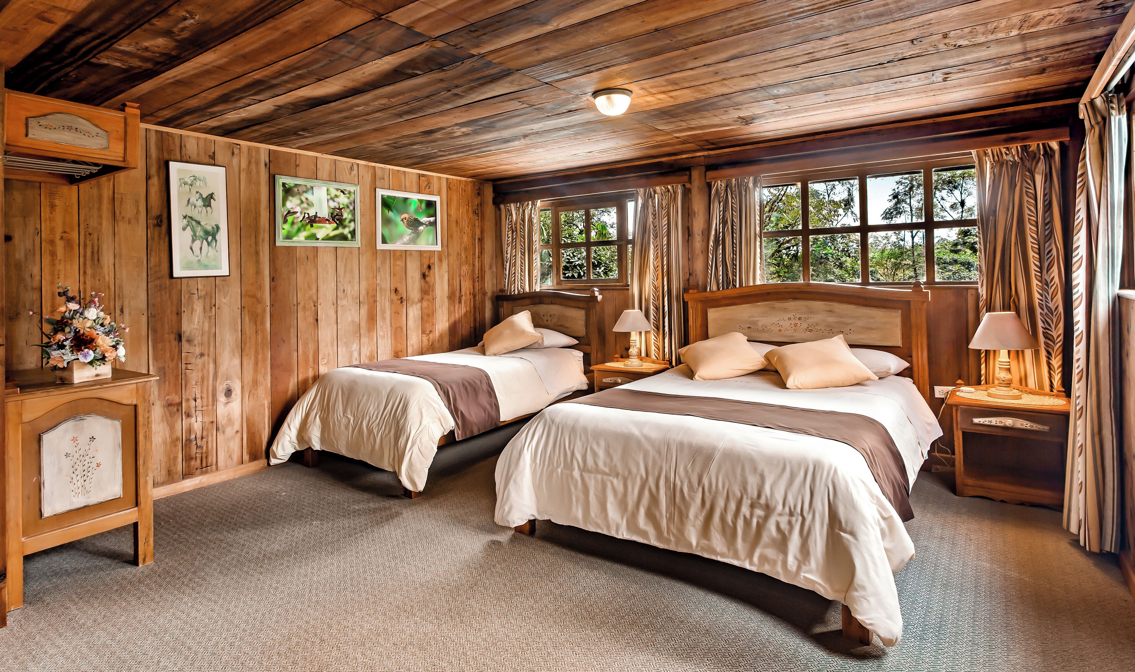 Quarto Triplo | Edredões de penas, secretária, cortinas/cortinados opacos, Wi-fi grátis 