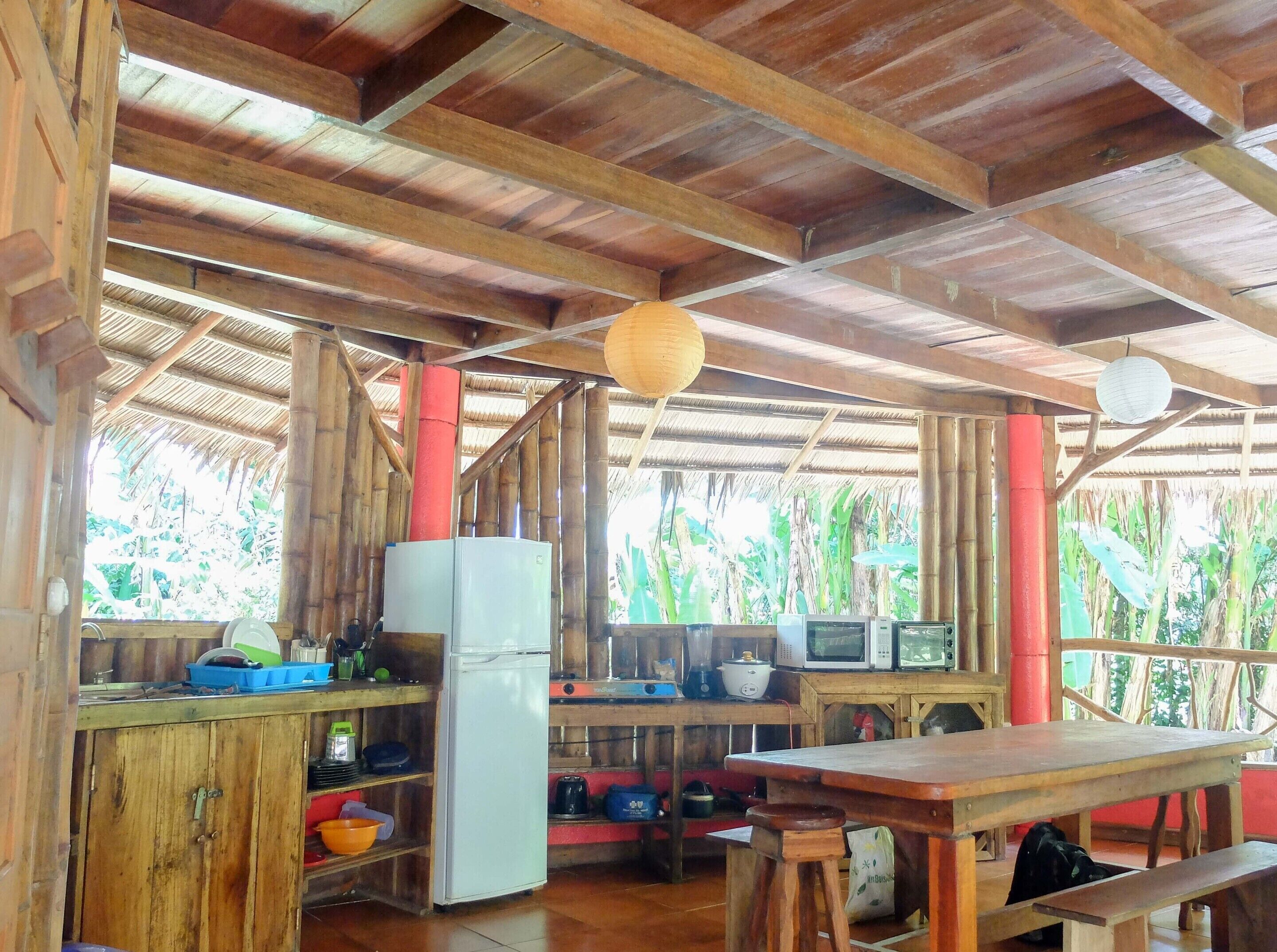 Bangalô superior, banheiro privativo, vista para o jardim (Casita ) | Cozinha privada