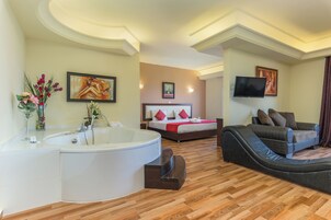 Quarto real | Roupas de cama antialérgicas, frigobar, cofres nos quartos, escrivaninha