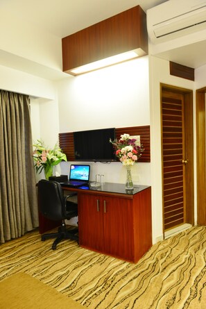 Quarto Duplo Superior | Lençóis de algodão egípcio, minibar, com mobília individualizada