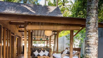 Vila, 2 quartos, vista para o jardim | Terraço/pátio
