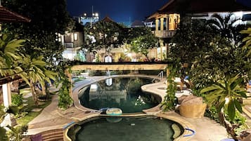 Deluxe Pool | Terraço/pátio