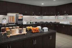 Pequeno-almoço tipo buffet diário incluído 