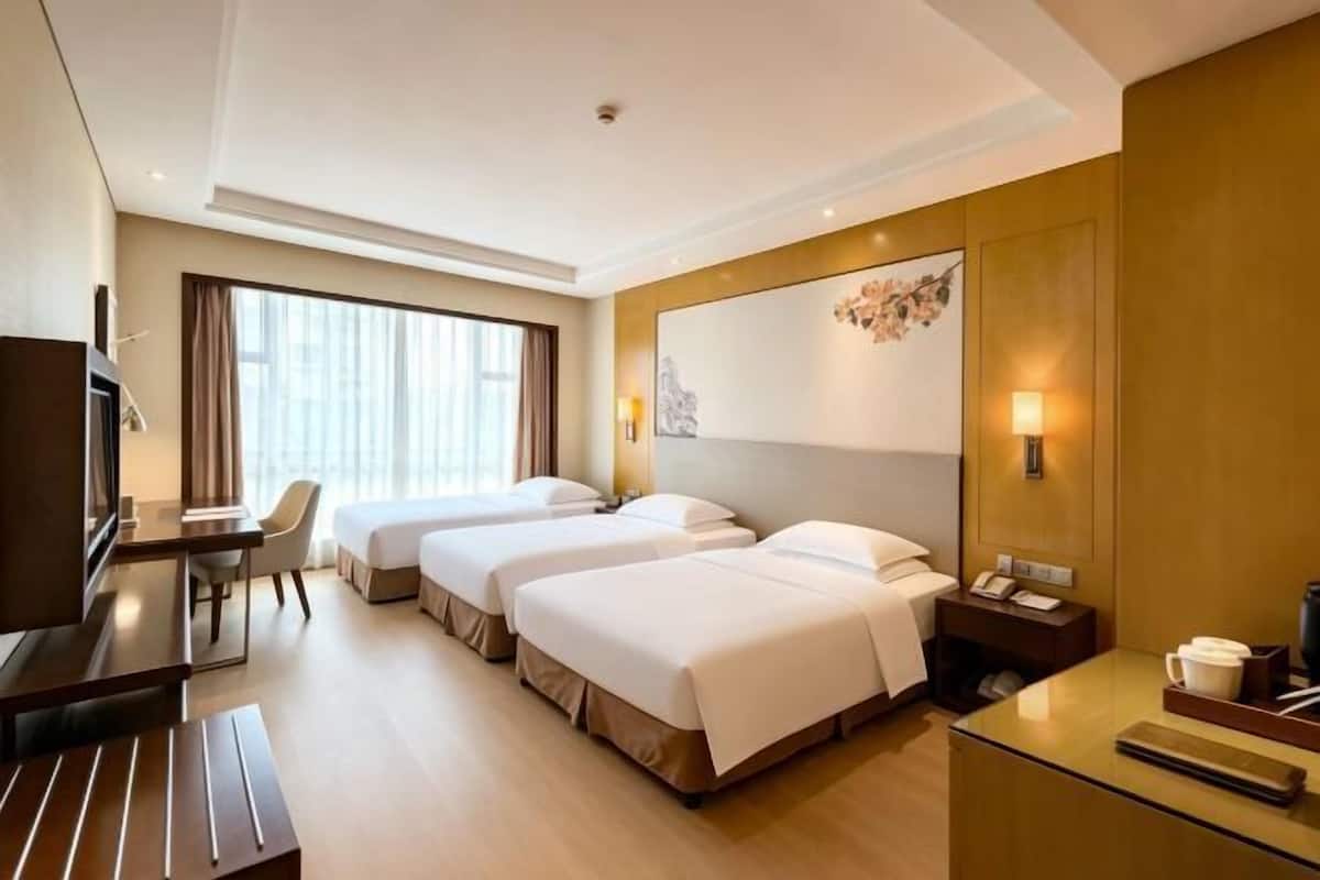 Roupas de cama premium, cofres nos quartos, individualmente decorados